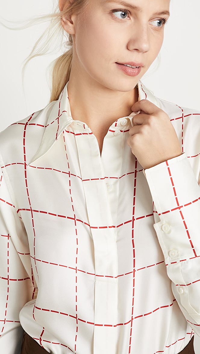The 70s Style Pointed Collar Shirts Are The New Spring’s Trend
