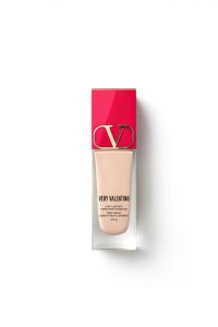 Valentino Unveils Its New Luxurious Makeup Collection